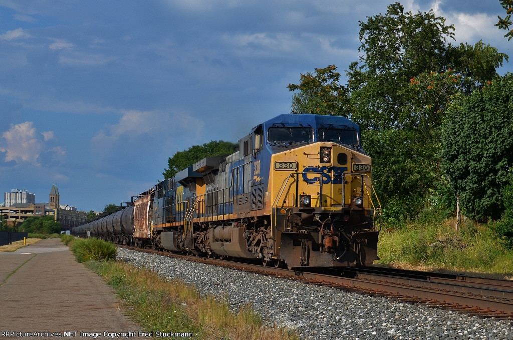 CSX 330